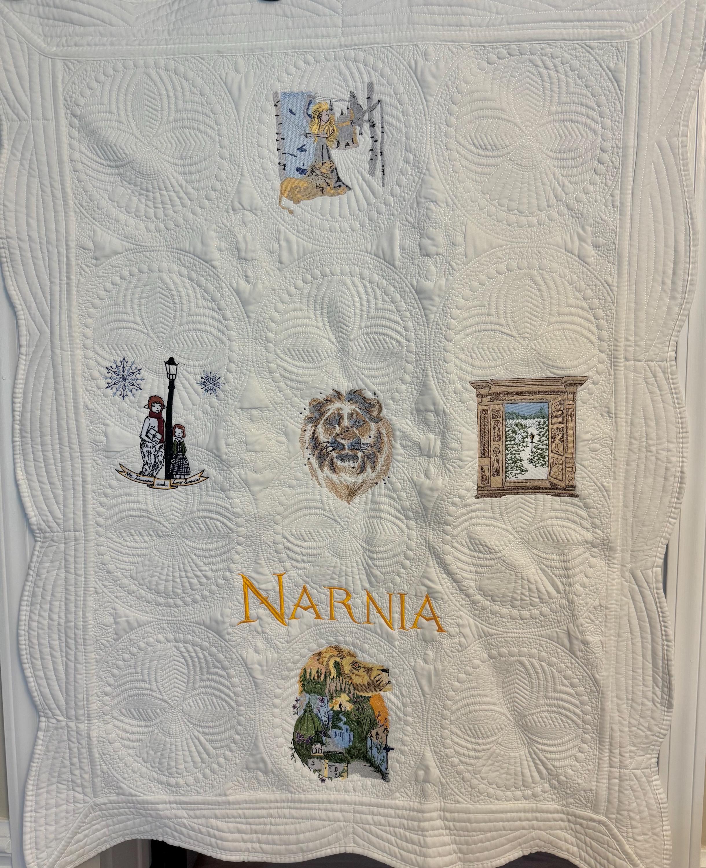 Narnia Embroidered Quilt - Etsy