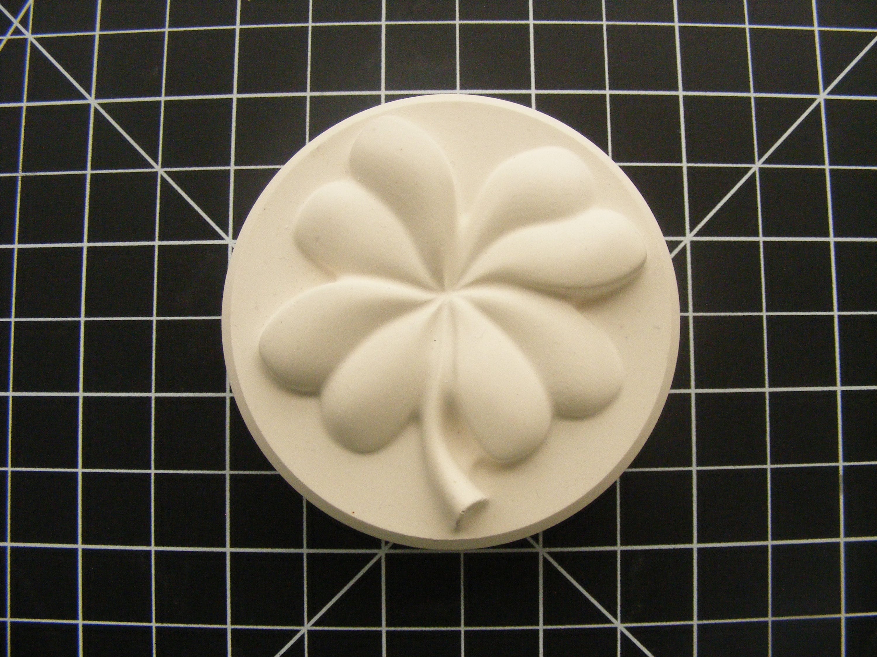 Four Leaf Clover Puck Mold Plastic Mold for Bath Bombs - Etsy