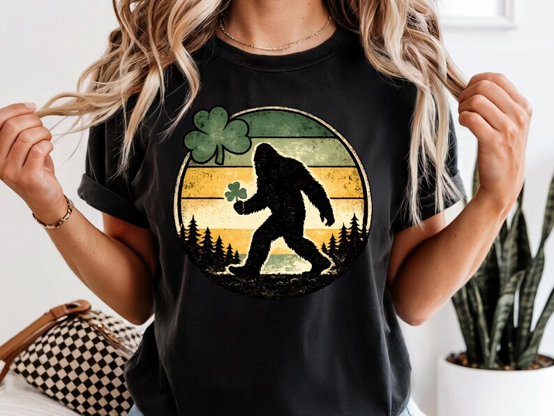 Retro Bigfoot Shamrock PNG, Sasquatch St Patrick’s Day Shirt, Funny ...