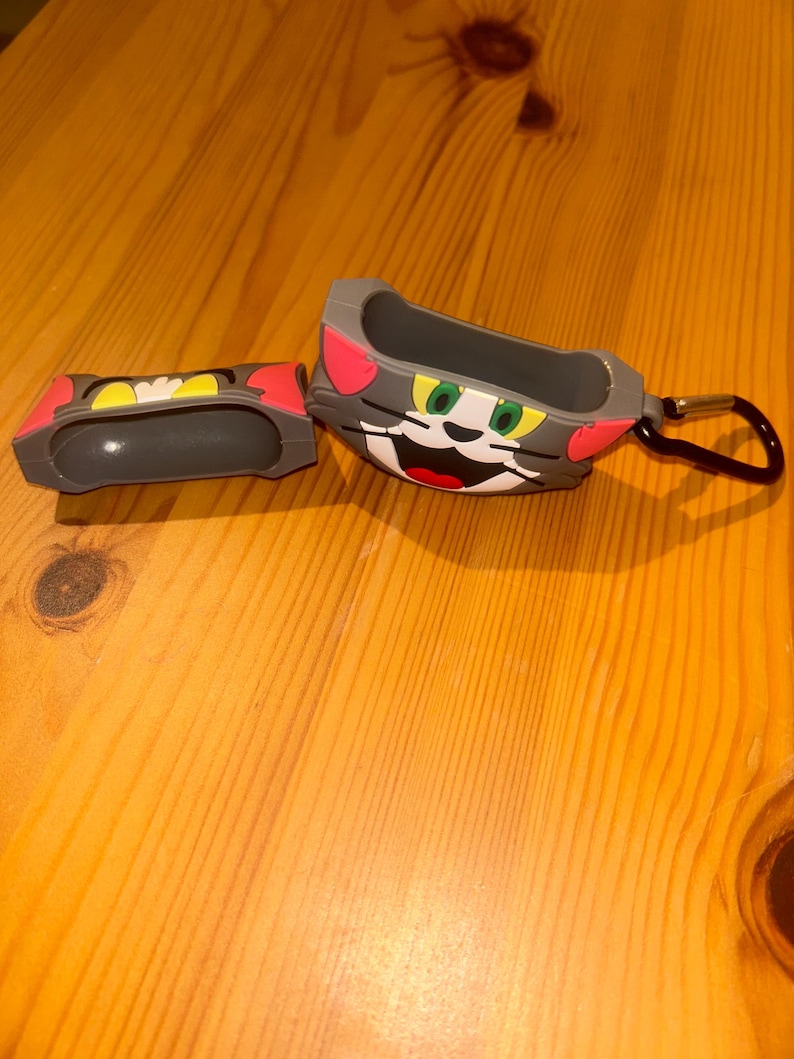 Airpods 4 Case Tom Cat Inspired With Carabiner Fits Airpods 4 Noise ...