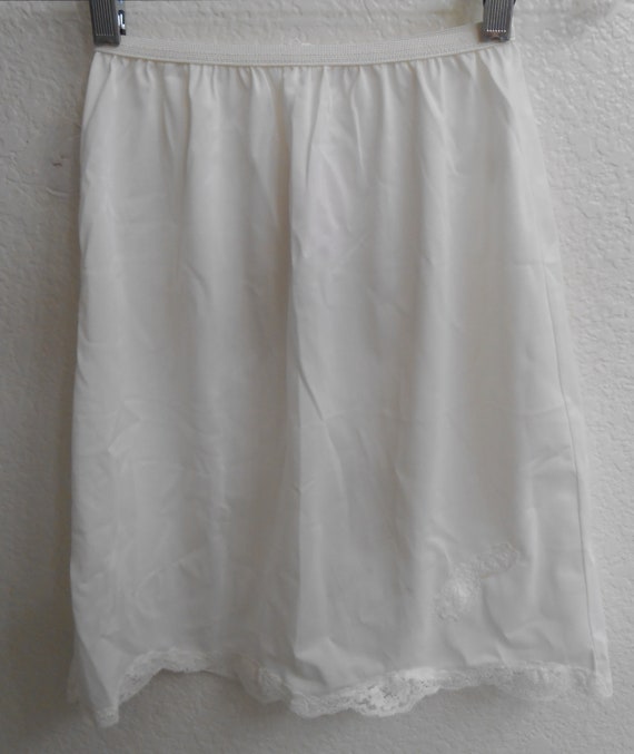 Mini Half Slip | Vintage Greenco Maid Size Small Pill… - Gem
