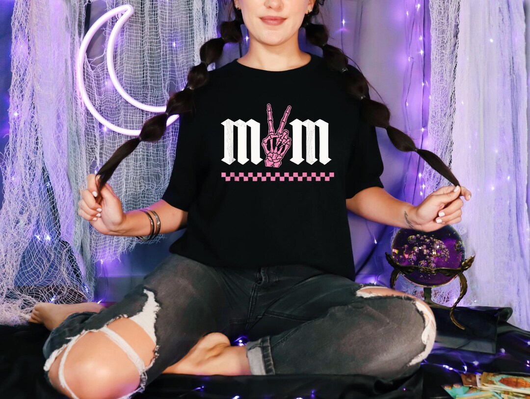 Mom Peace Sign Skeleton Hand T-shirt, Cool Gothic Mom Gift, Edgy Rock ...