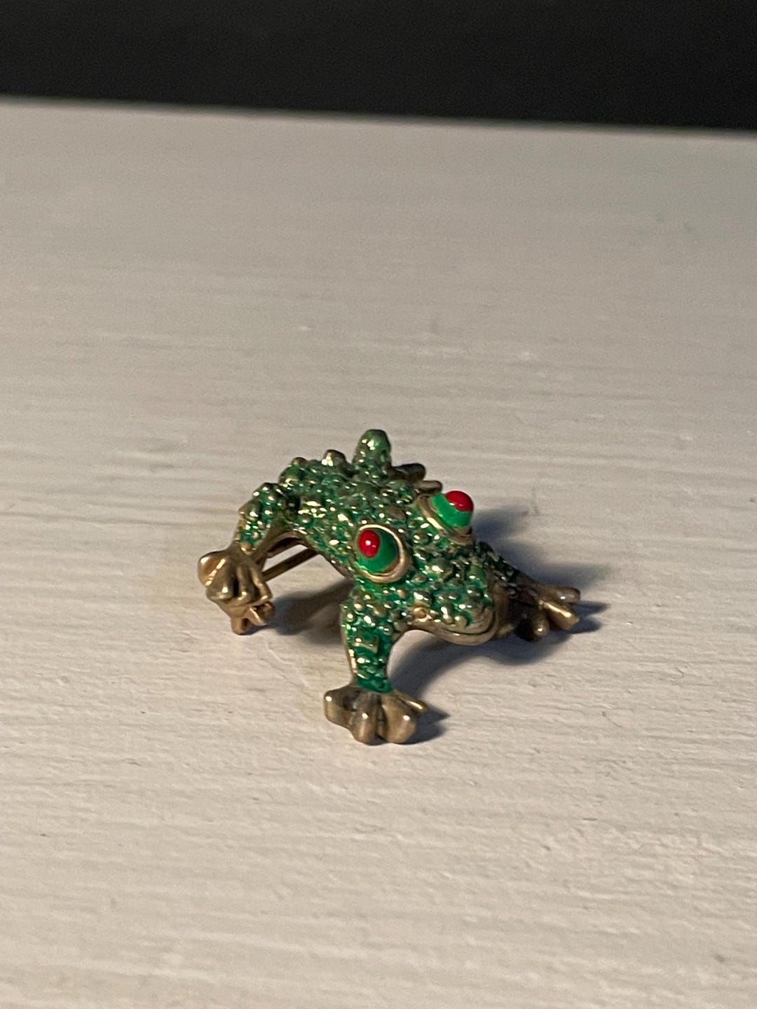 Vintage Gold Tone Green Enamel Textured Frog Pin Brooch With Red ...