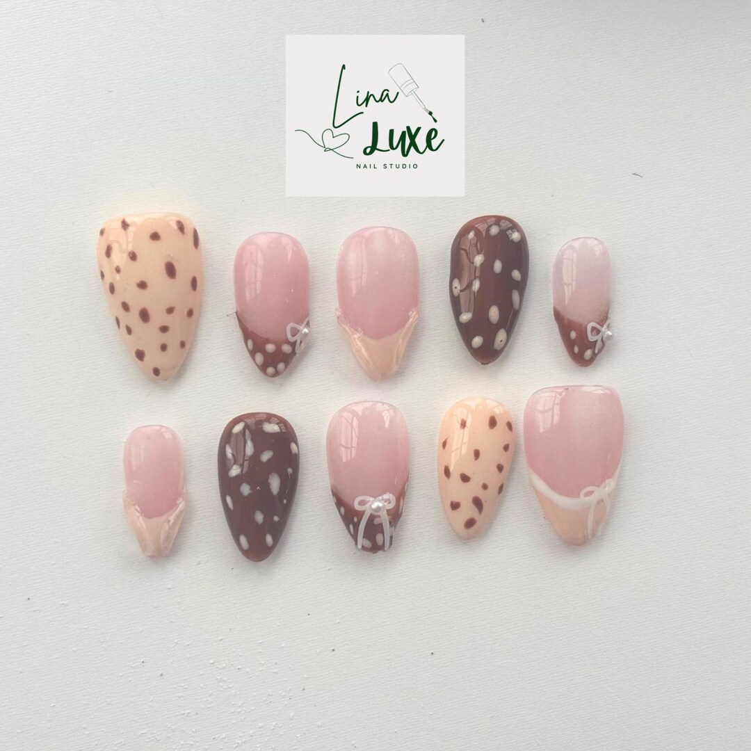 Cozy Fawn Press-on Nail Set – Short Almond, Reusable, Fawn Print - Etsy
