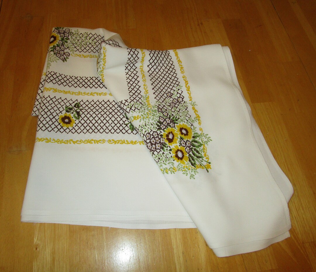 Vintage Cotton/rayon Printed Tablecloth Yellow Brown Green Floral 50 X ...