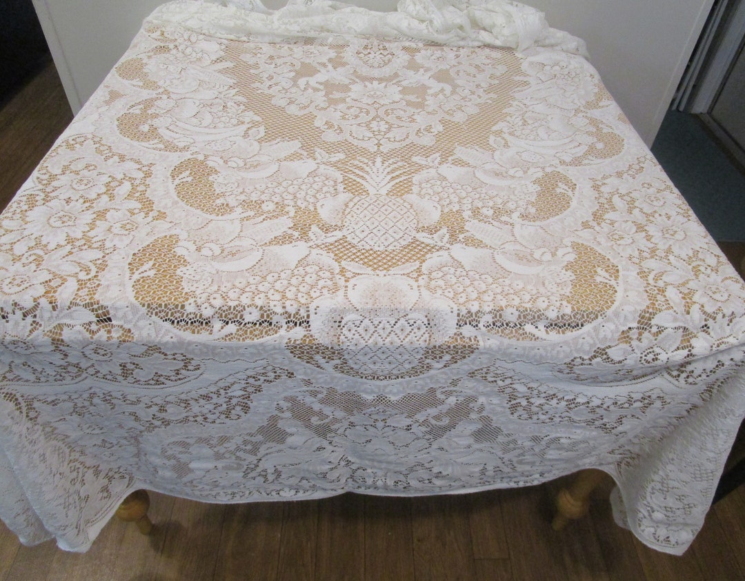 Beautiful Quaker Lace Style Tablecloth White Fruits Thanksgiving 66x98 ...