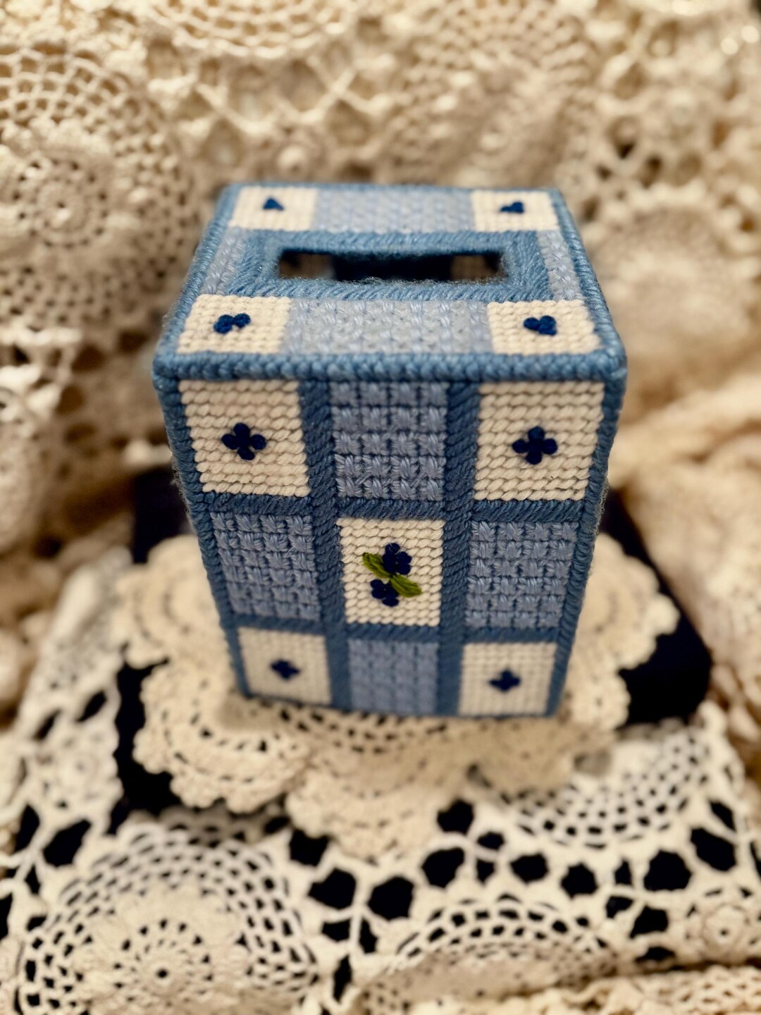 Vintage Handmade Needlepoint Tissue Box Cover: Blue & White Floral - Etsy