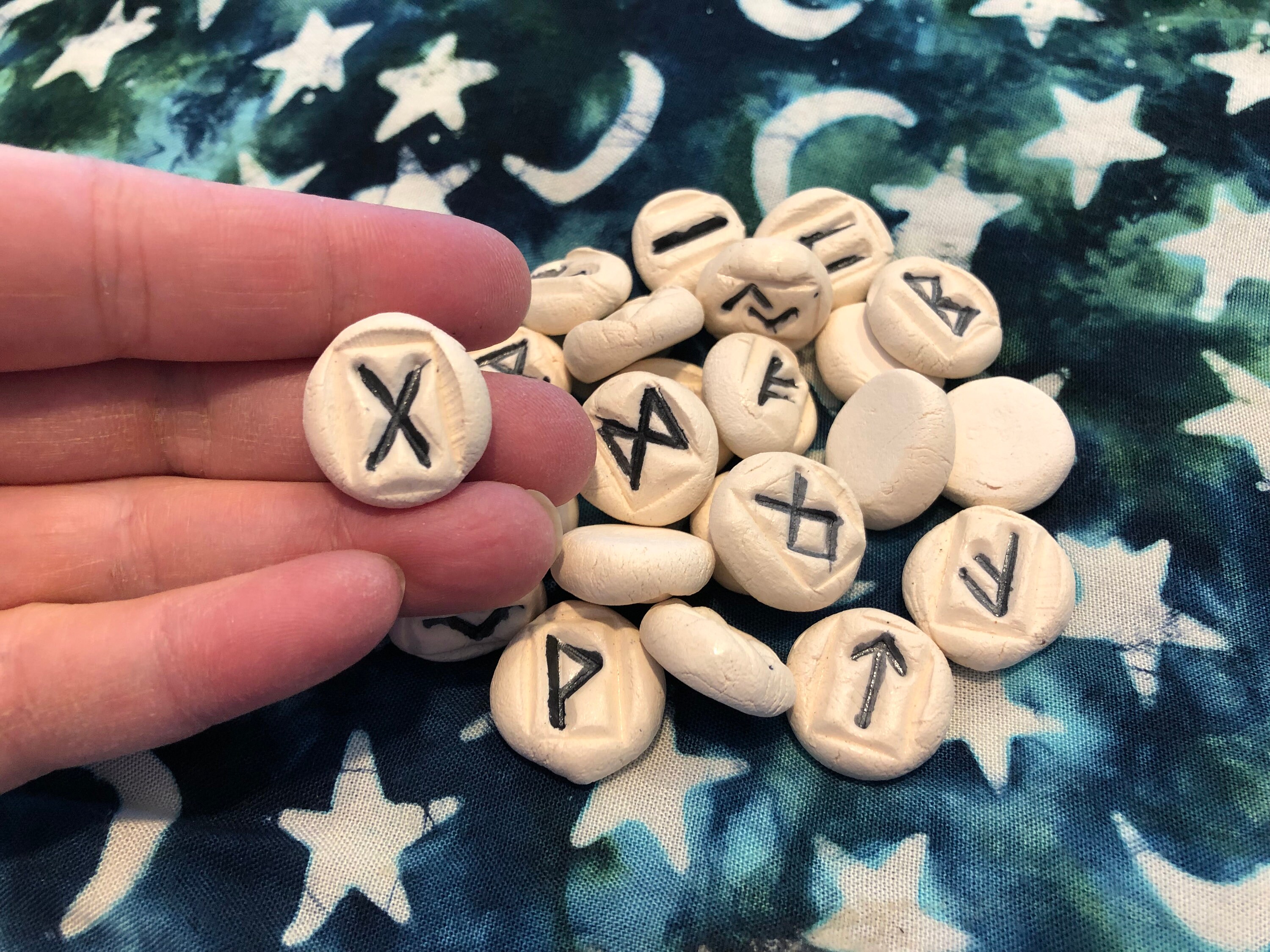 Porcelain Clay Rune Set Elder Futhark - Etsy