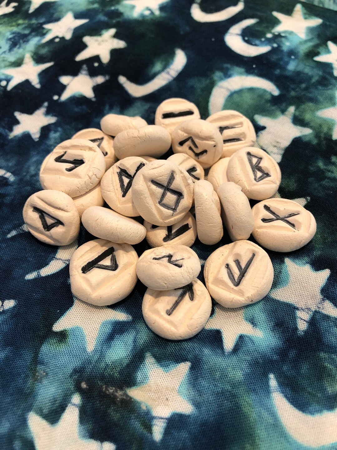 Porcelain Clay Rune Set Elder Futhark - Etsy