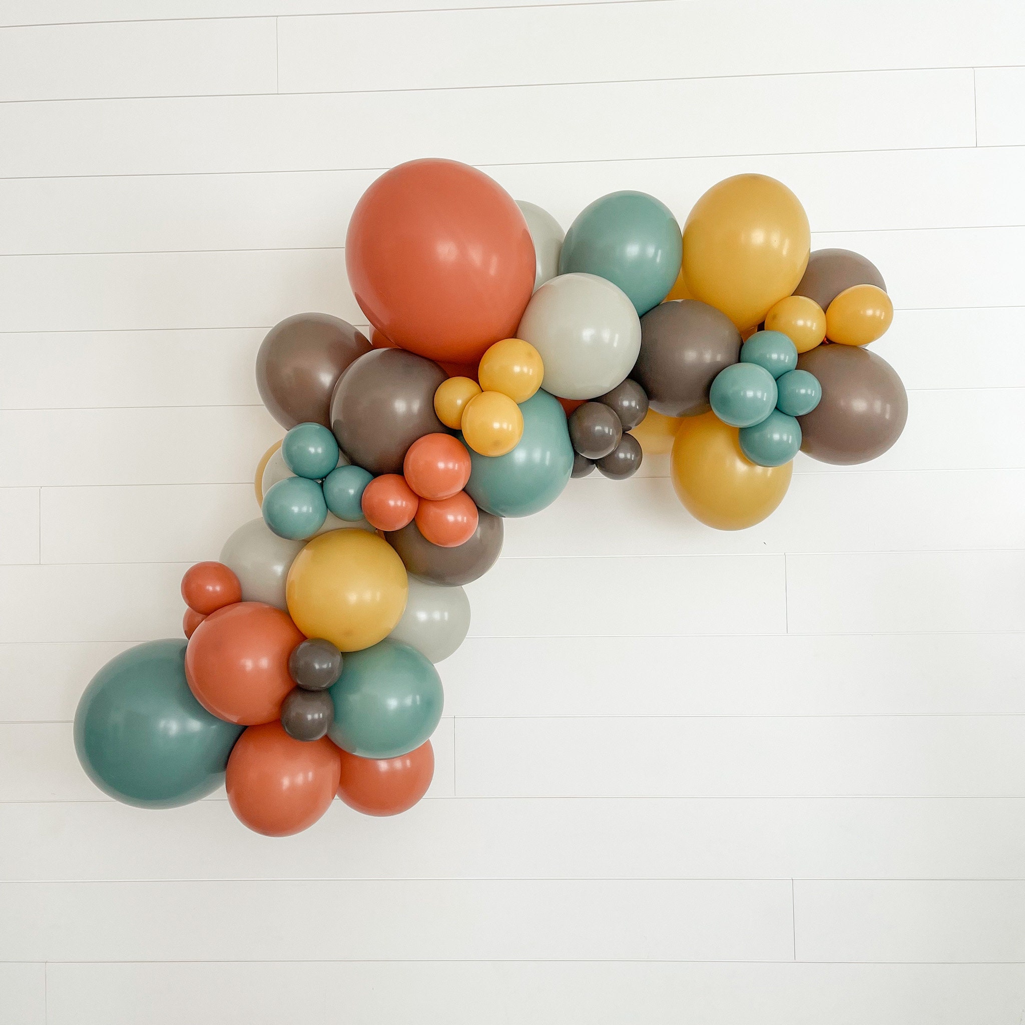 Balloon Clusters, Balloon Garland, Design Your Own DIY Balloon Garland ...