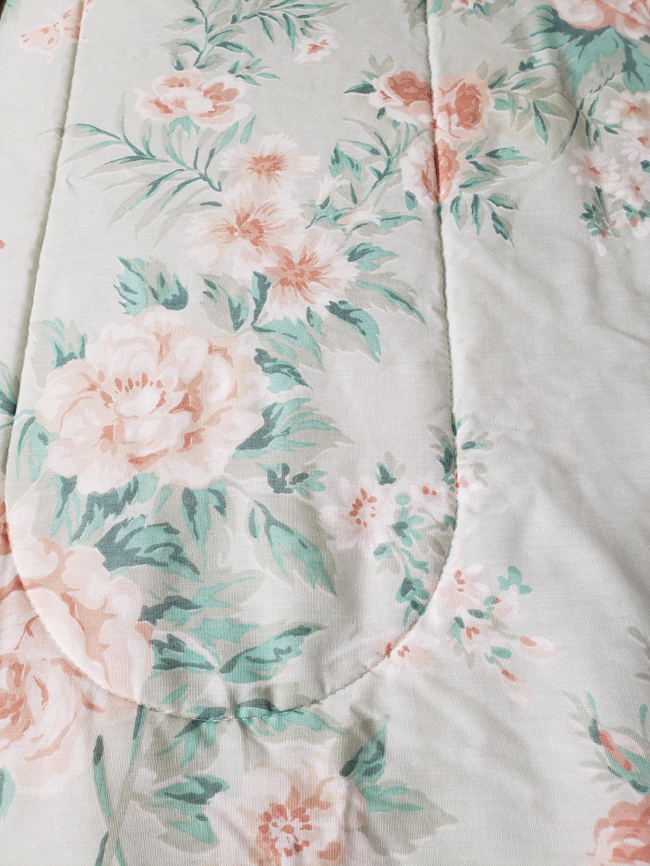 Vintage Granny Chic Shabby Green Cabbage Rose Ruffled Edge Queen ...