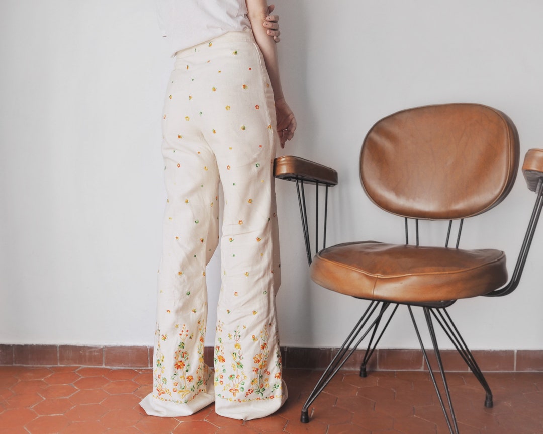 Vintage 70s Embroidered Floral Flares • 1970’s Flare Pants in Natural ...