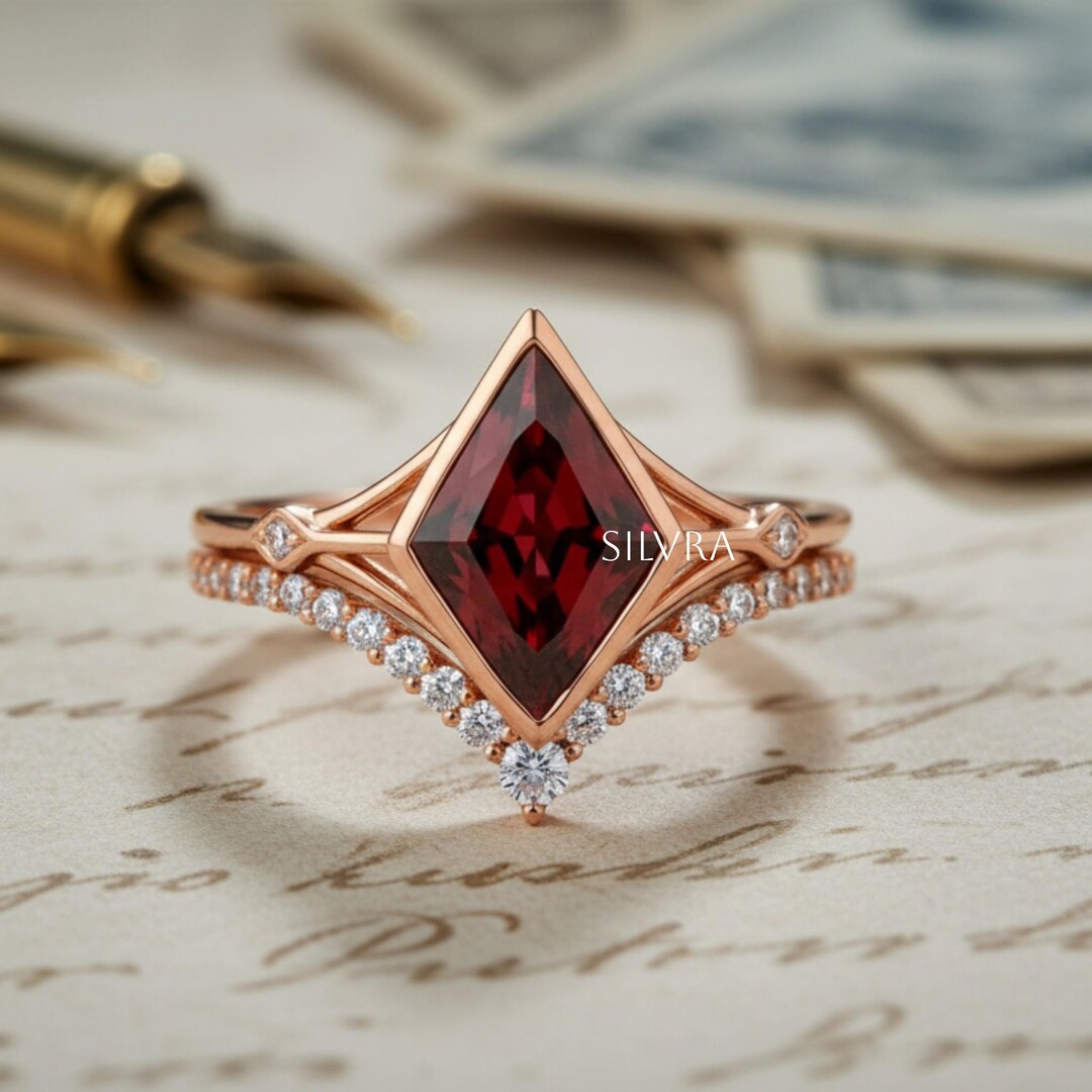 Rose Gold Kite-cut Red Garnet Engagement Ring Set – Unique Personalized ...