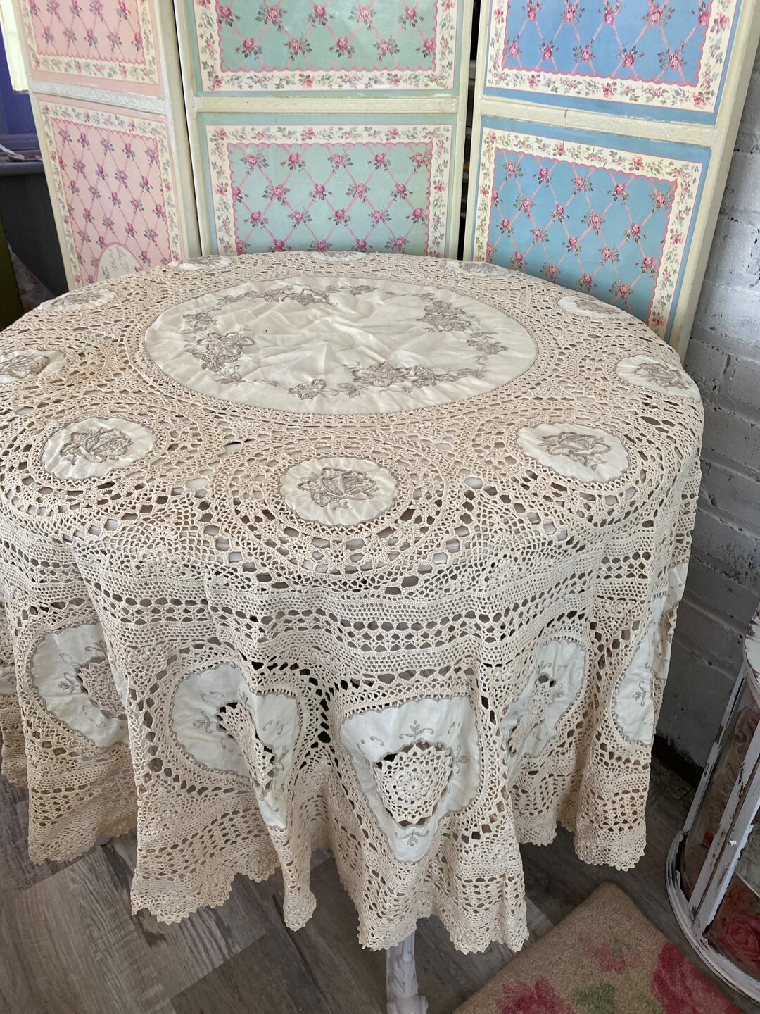 French Crochet and Linen Round Tablecloth, Gorgeous - Etsy