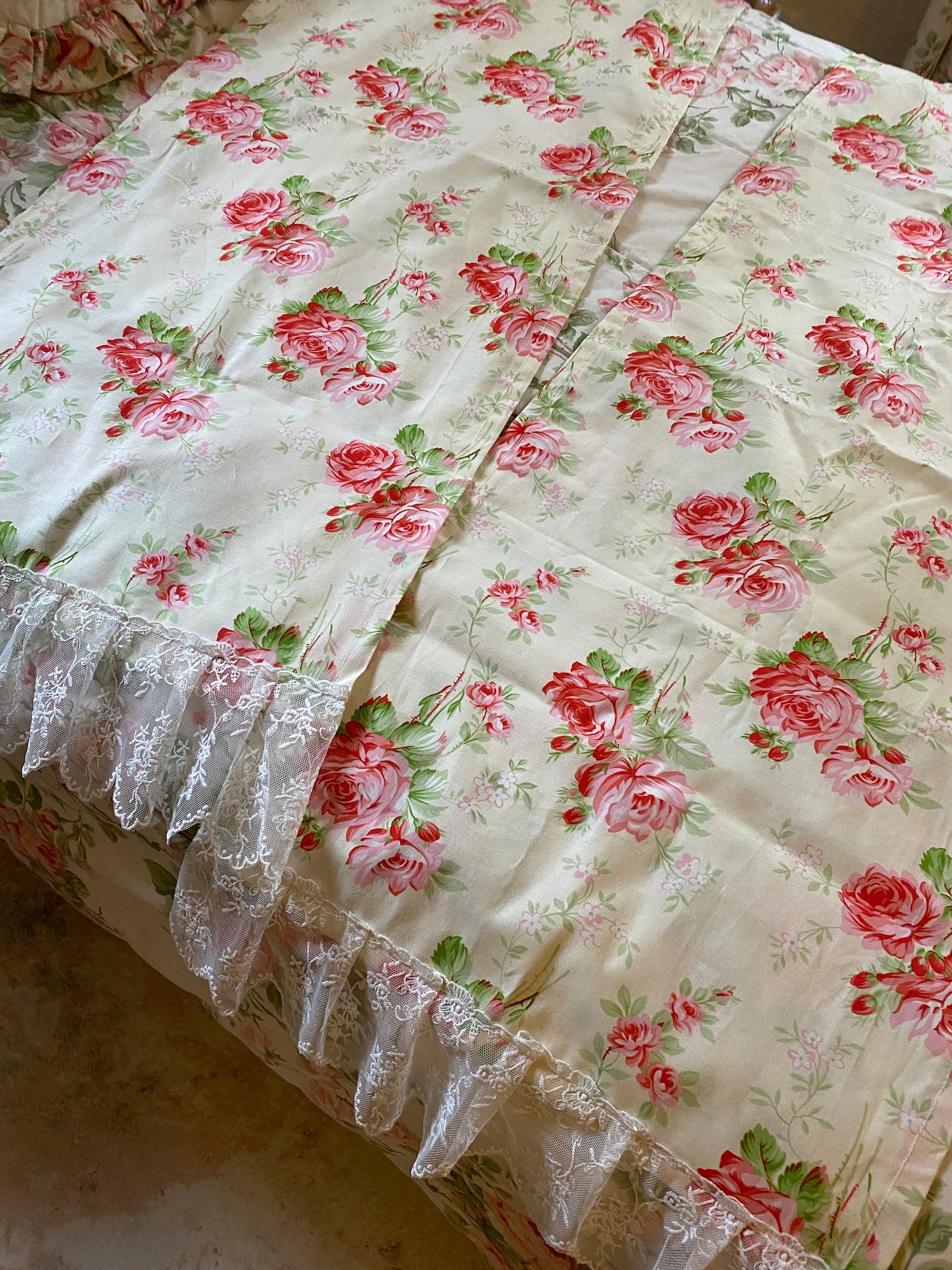 A Matching Pair of Shabby Table Runners, Large Shabby Pink Roses With ...