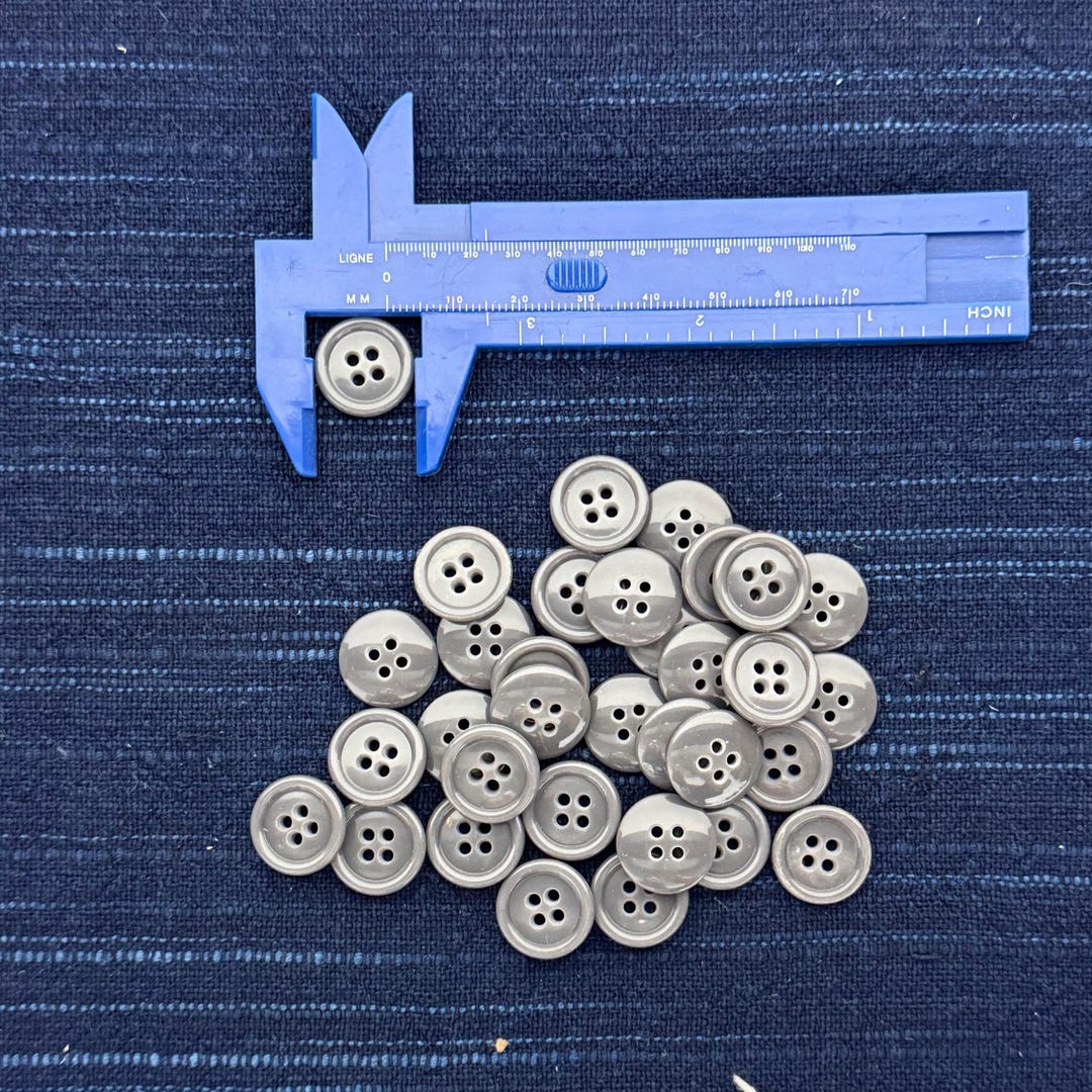 Grey 1930's Military Melamine Buttons 50pcs 2 Sizes 24L, 40L B4/770 - Etsy