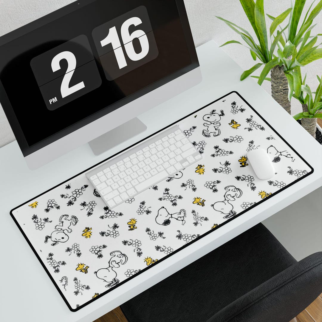 Snoopy and Woodstock Desk Mat | Holiday Christmas Mousepad - Etsy