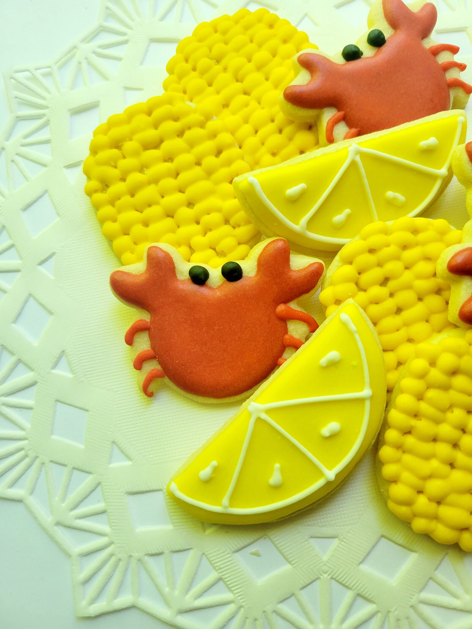 Mini Crab Bake Sugar Cookies - Mini Crab, Corn Cob and Lemon Cookies ...