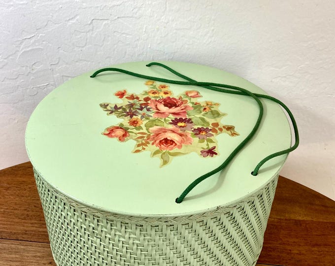 Vintage Sewing Basket - Light Pistachio Tint - Very Good Condition ...