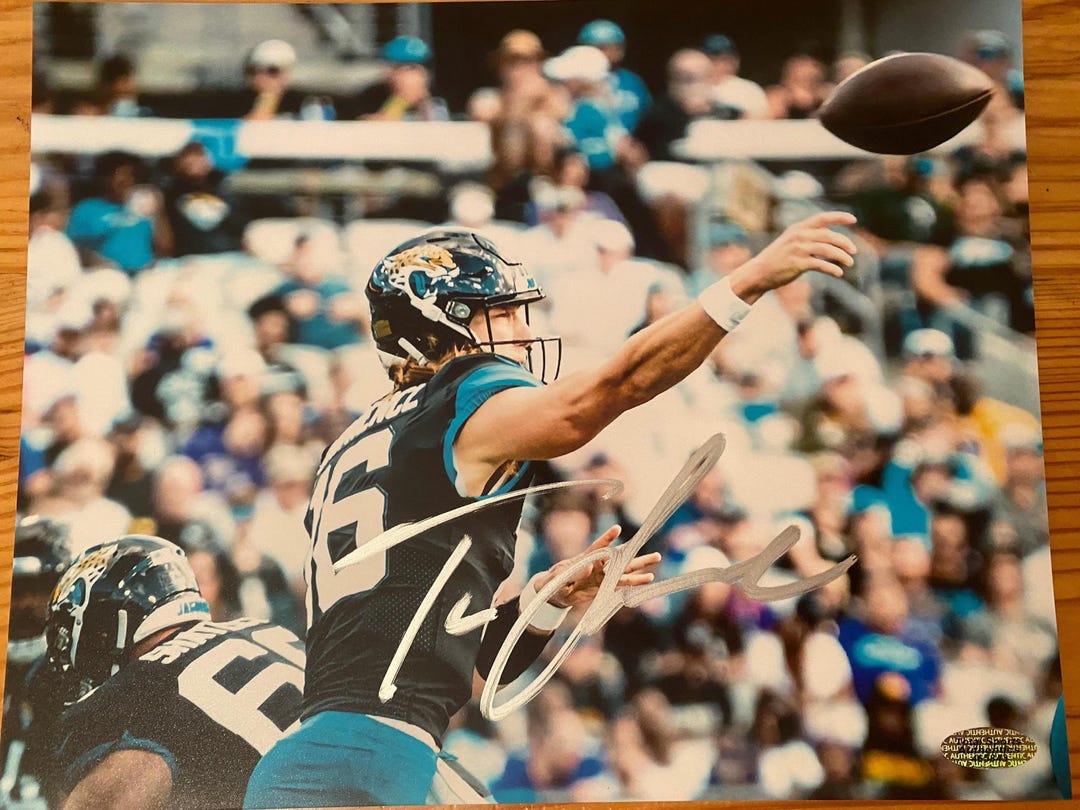 Trevor Lawrence Autographed 8x10 Photo With COA - Etsy