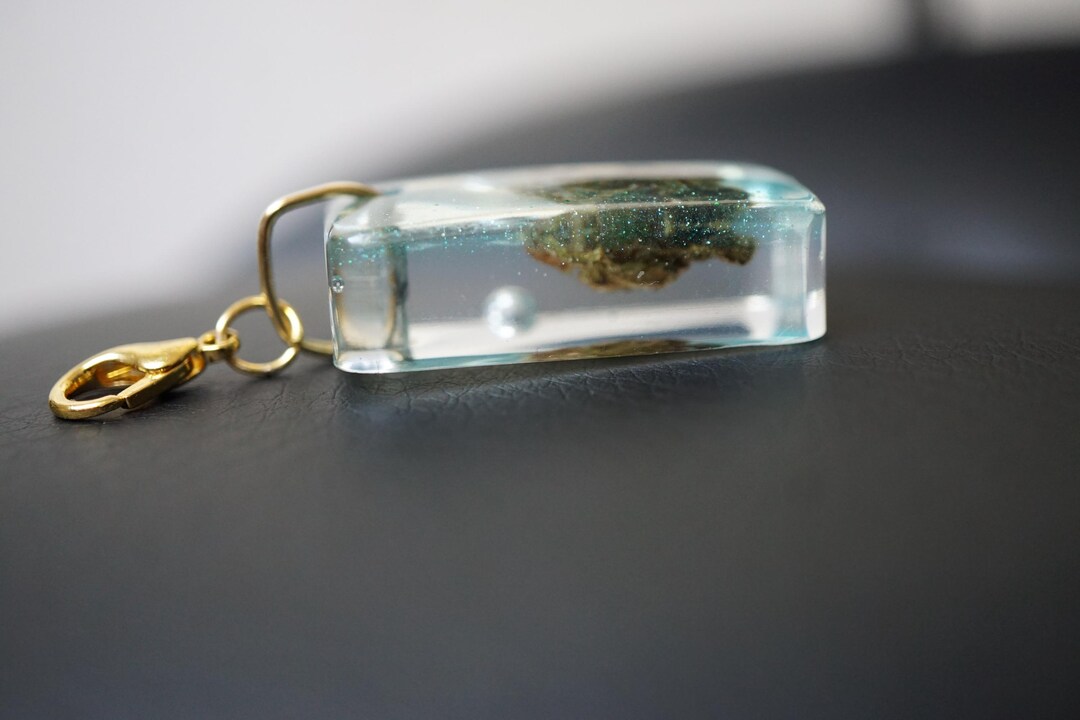 Pendant With a Real Cannabis Flower in Epoxy Resin - Etsy