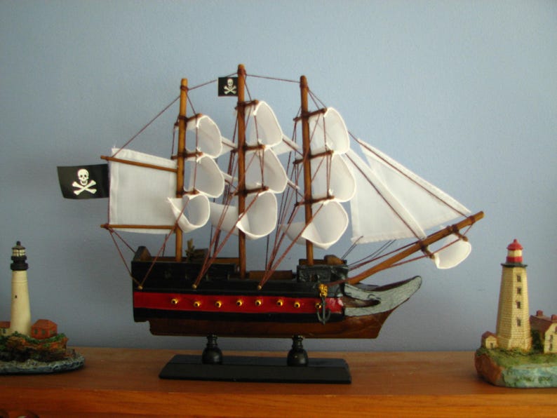 Wooden Ship Model of the Pirate Ship the Adventure Galley of Capt. Kidd ...
