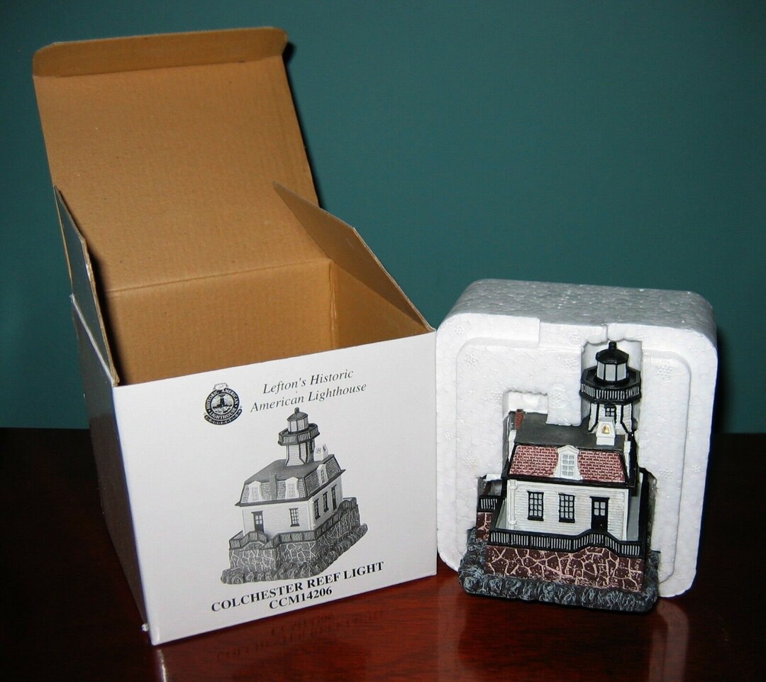COLCHESTER REEF Vermont 1871 Lighthouse New in Box 2001 LEFTON Edition ...