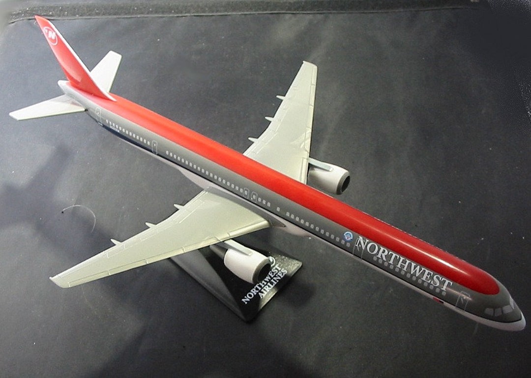 NORTHWEST AIRLANES Boeing 757 Model Passenger Jet- Assembled. Licensed ...