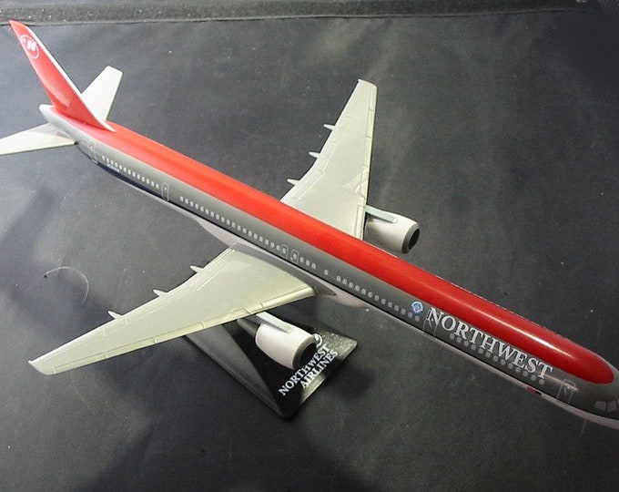 NORTHWEST AIRLANES Boeing 757 Model Passenger Jet- Assembled. Licensed ...