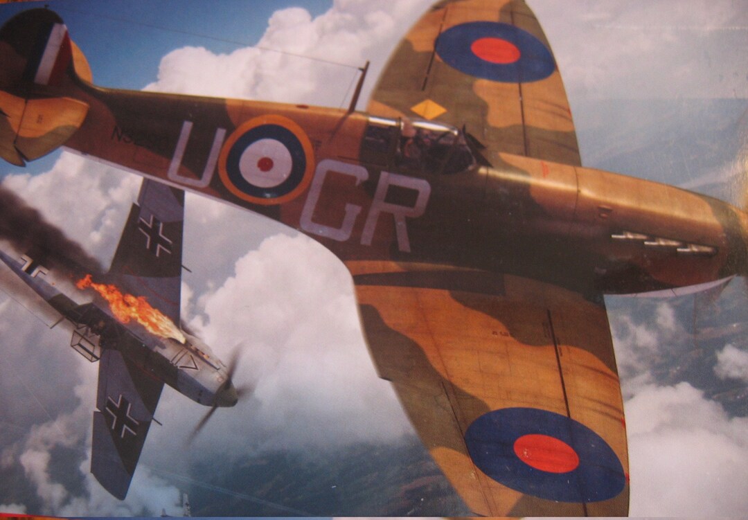 World War Two British SPITFIRE 1/72 Scale Model Kit Made in Britain by ...