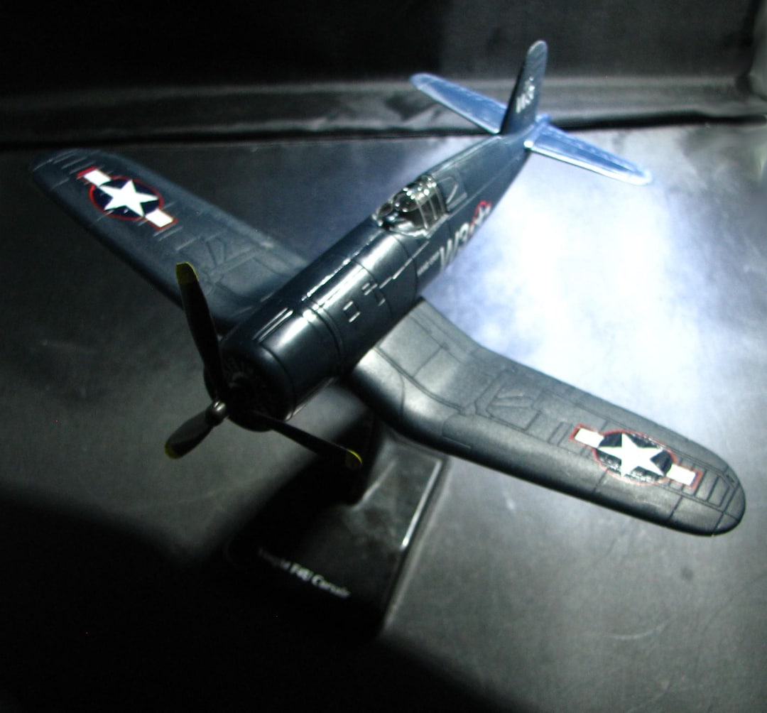 Smithsonian Model of F4U Corsair WW2 Fighter Airplane -licensed by ...
