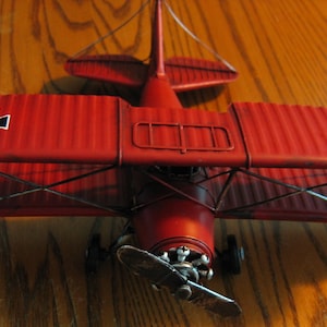 Red BARON Bi-plane With Iron Cross Albatross D-III Metal Airplane Model ...