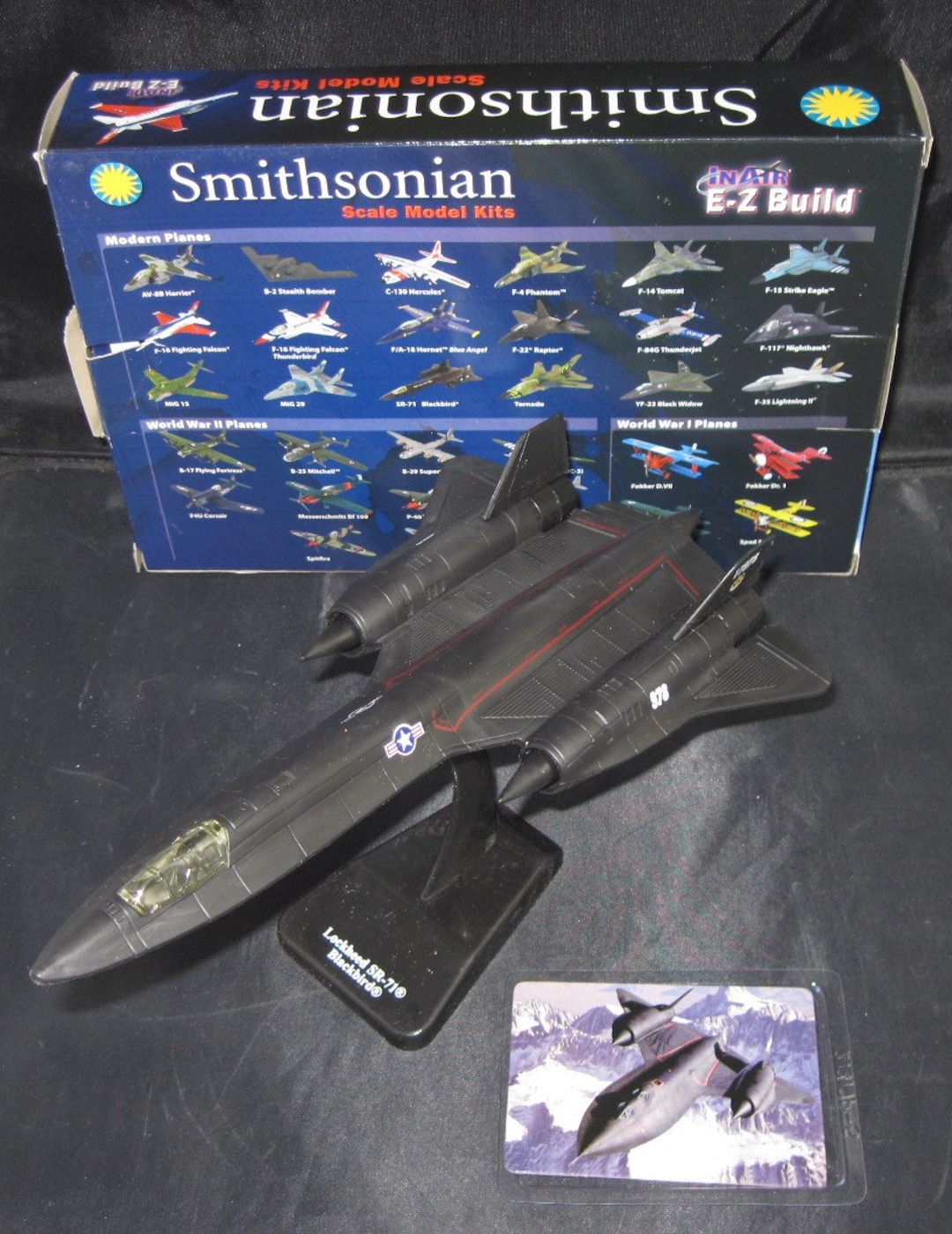Lockheed SR-71 BLACKBIRD Reconnaissance Jet Airplane SMITHSONIAN Model ...