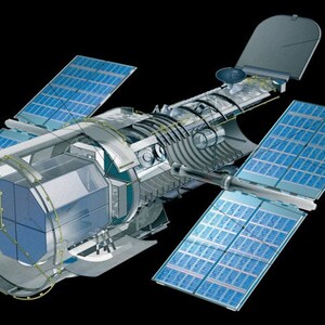 Model Kit of Space Shuttle Launching the HUBBLE SPACE TELESCOPE ...