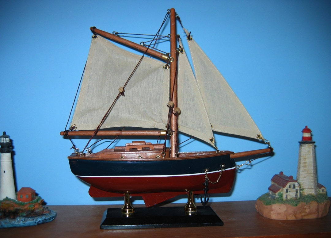 Wooden Ship Model- FRIENDSHIP Like GAFF SLOOP- 9" Long Beautiful! New ...