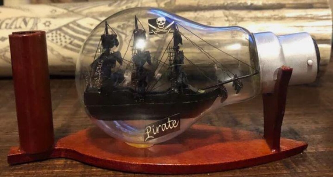 Pirate Ship in a Lightbulb! Desk Display W/pen or Pencil Holder BONUS ...