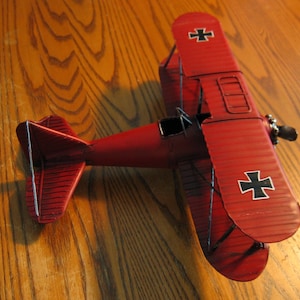 Red BARON Bi-plane With Iron Cross Albatross D-III Metal Airplane Model ...