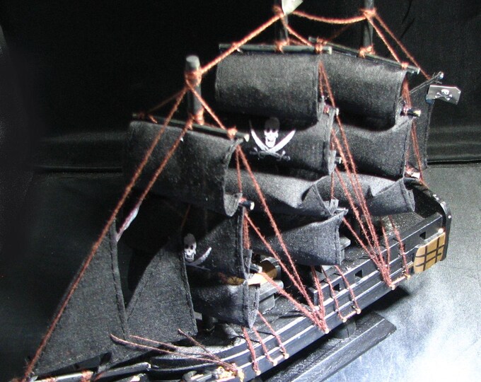 Wooden Ship Model PIRATE SHIP With Jolly Rogers 9" Long FULLY Assembled ...