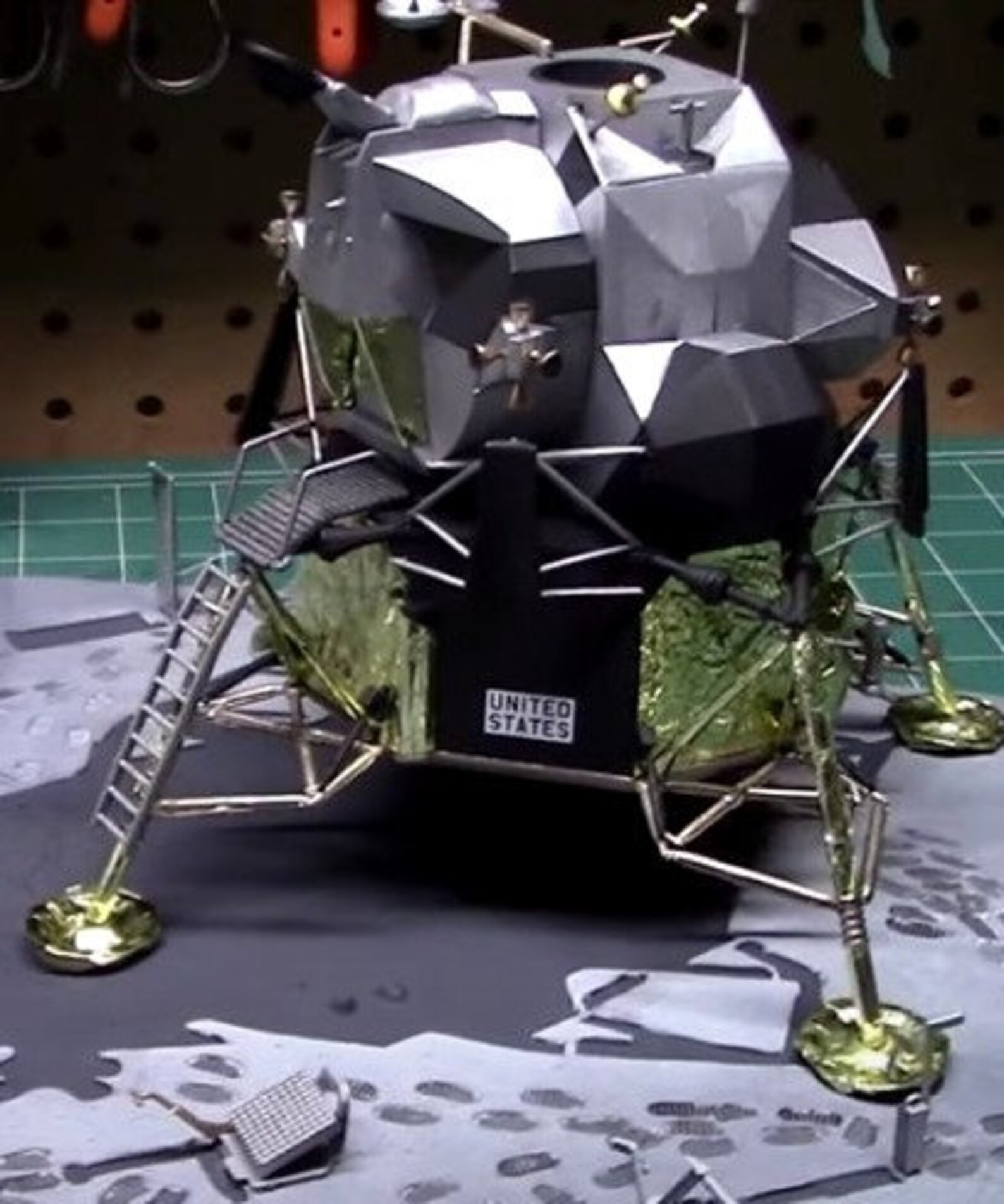 Huge APOLLO 11 LUNAR LANDING Model Kit 1/48 Scale 12 | Etsy