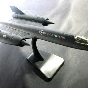 Lockheed SR-71 BLACKBIRD Reconnaissance Jet Airplane SMITHSONIAN Model ...