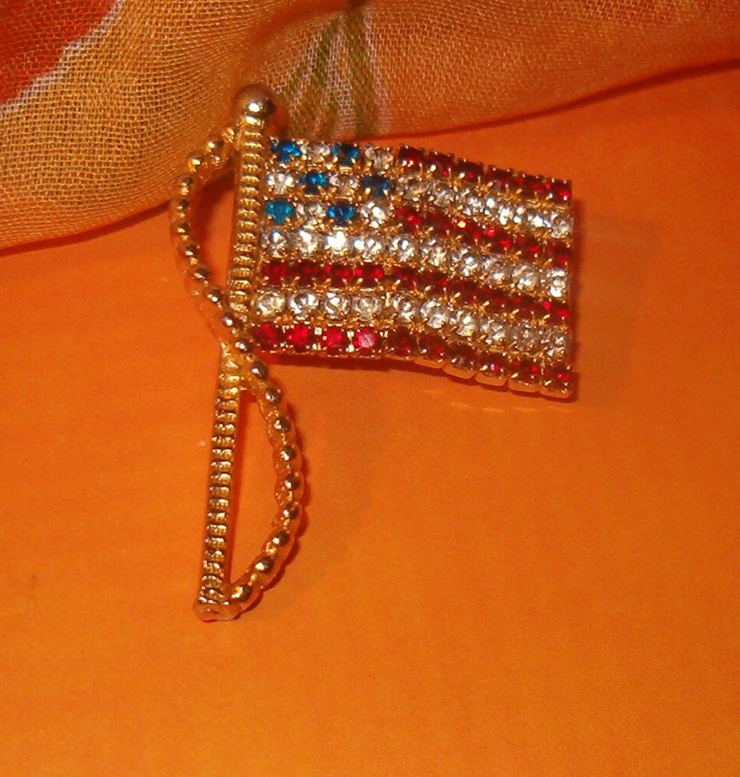 Brooch Pin, Wave Flag Pin, Rhinestone Flag, Red, White W Blue ...