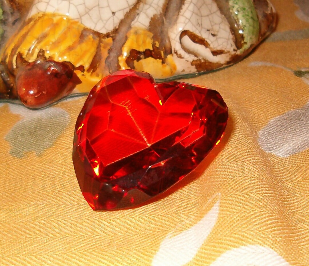 Hugs and Kisses! Heart Shaped Ruby Flashed Paperweight, Glass, 2"w X 1 ...
