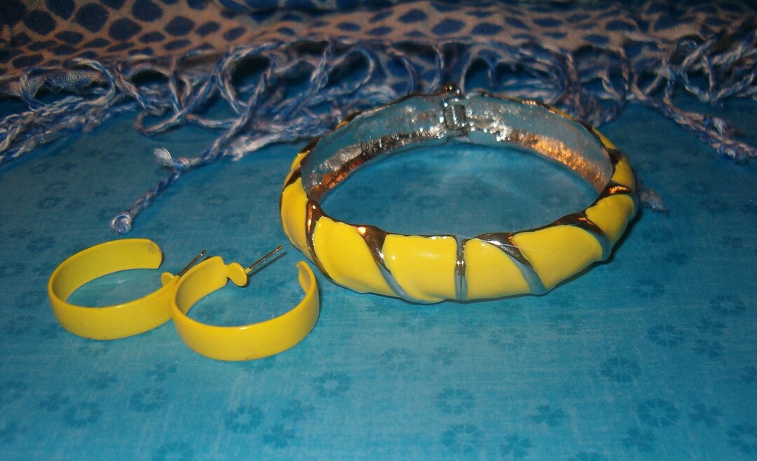 Clamper Bangle Bracelet, Gorgeous Yellow Enamel, so Hard to Find ...