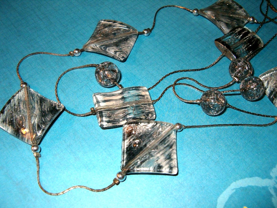Midnight Streaks! Beaded Necklace, Clear Lucite W Blk Streaks, Squares ...