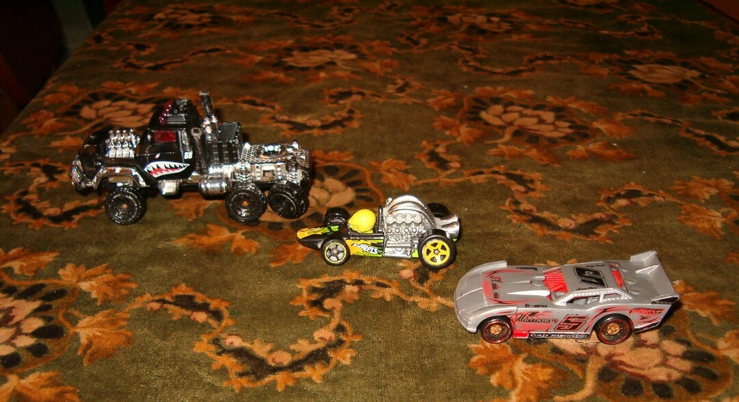 Hot Wheels Haulin' Horsepower Truck, Maximum Leeway Car, Head Starter ...