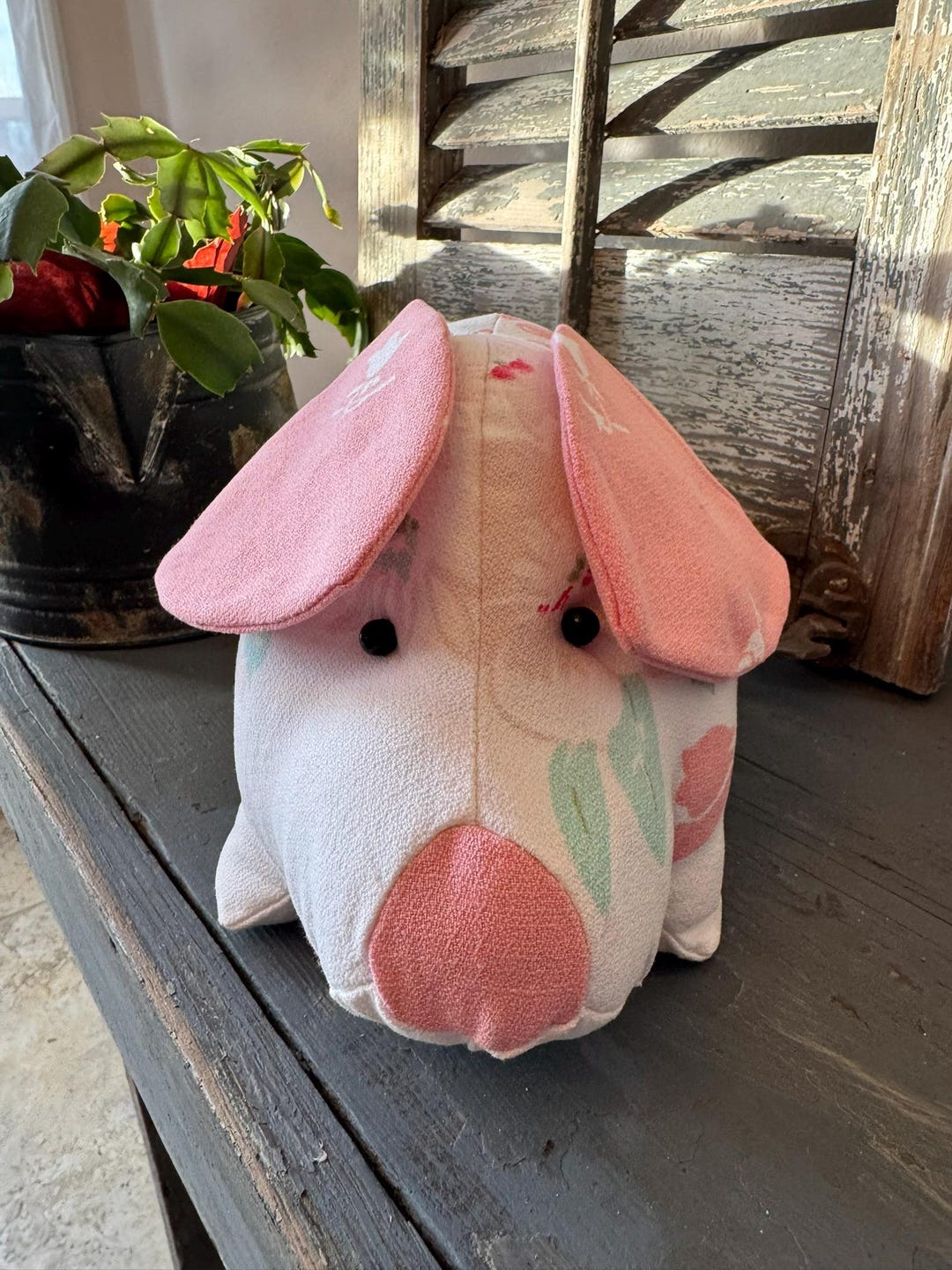 Handmade Pig Shelf Sitter - Farmhouse Decor - Vintage Tablecloth - Etsy