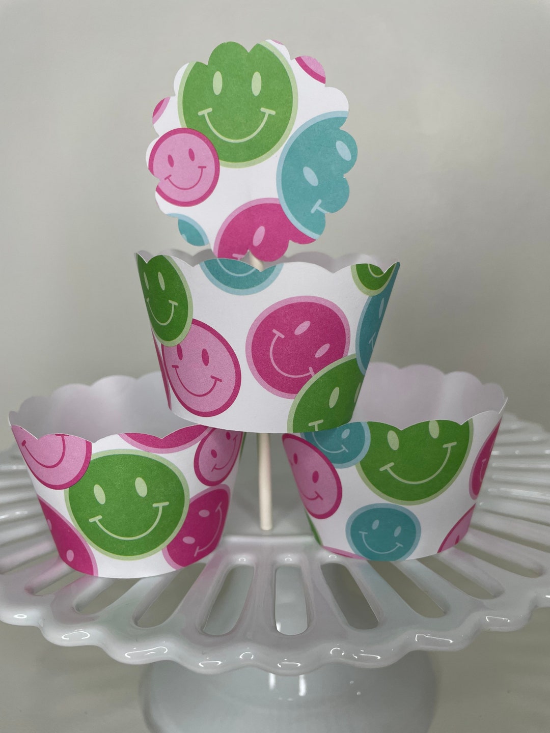 Smiley Face Pink Green Blue Wrappers , Emoji Cupcake Wrappers, Groovy ...