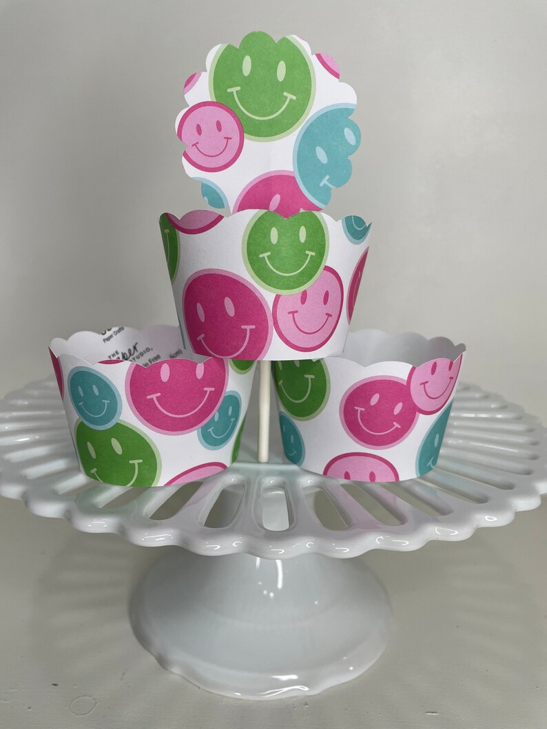 Smiley Face Pink Green Blue Wrappers , Emoji Cupcake Wrappers, Groovy ...