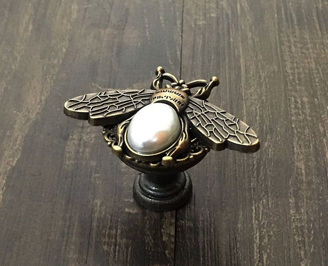 Bee Knob Cabinet Knob Dresser Knobs Funiture Knob Pull / Dresser Pull / Cabinet Knob / Furniture ...