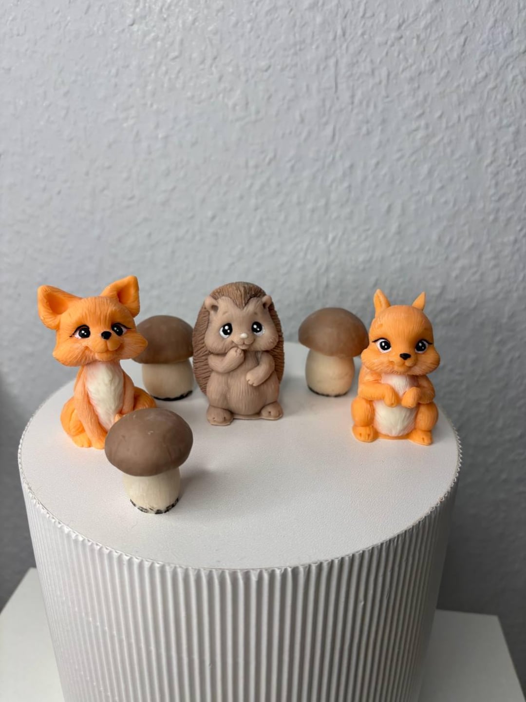 Edible Woodland Cake Toppers • Fox, Squirrel, Hedgehog & Mushrooms ...
